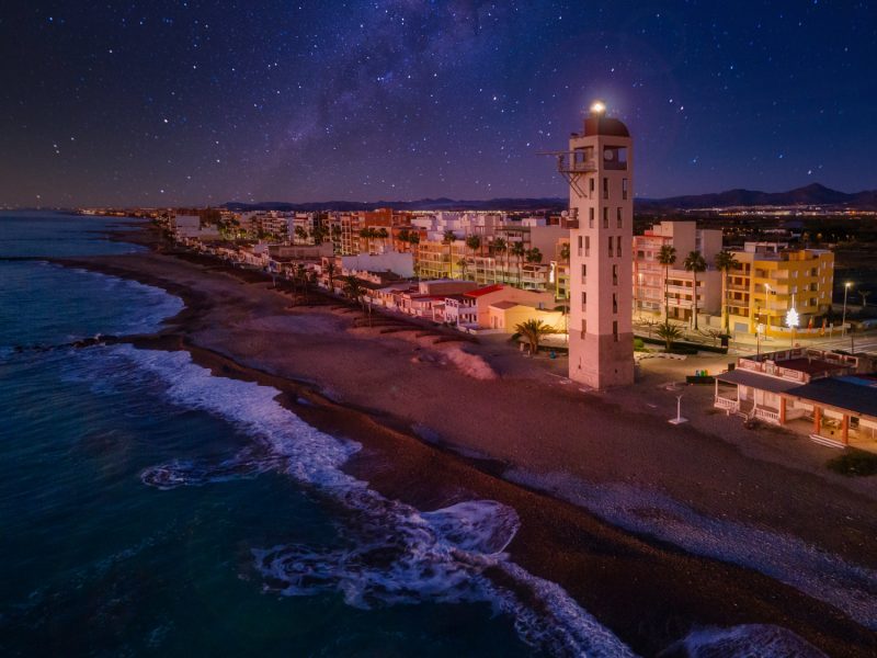 Noche en el Faro de la playa de Nules - Pasku Diseño